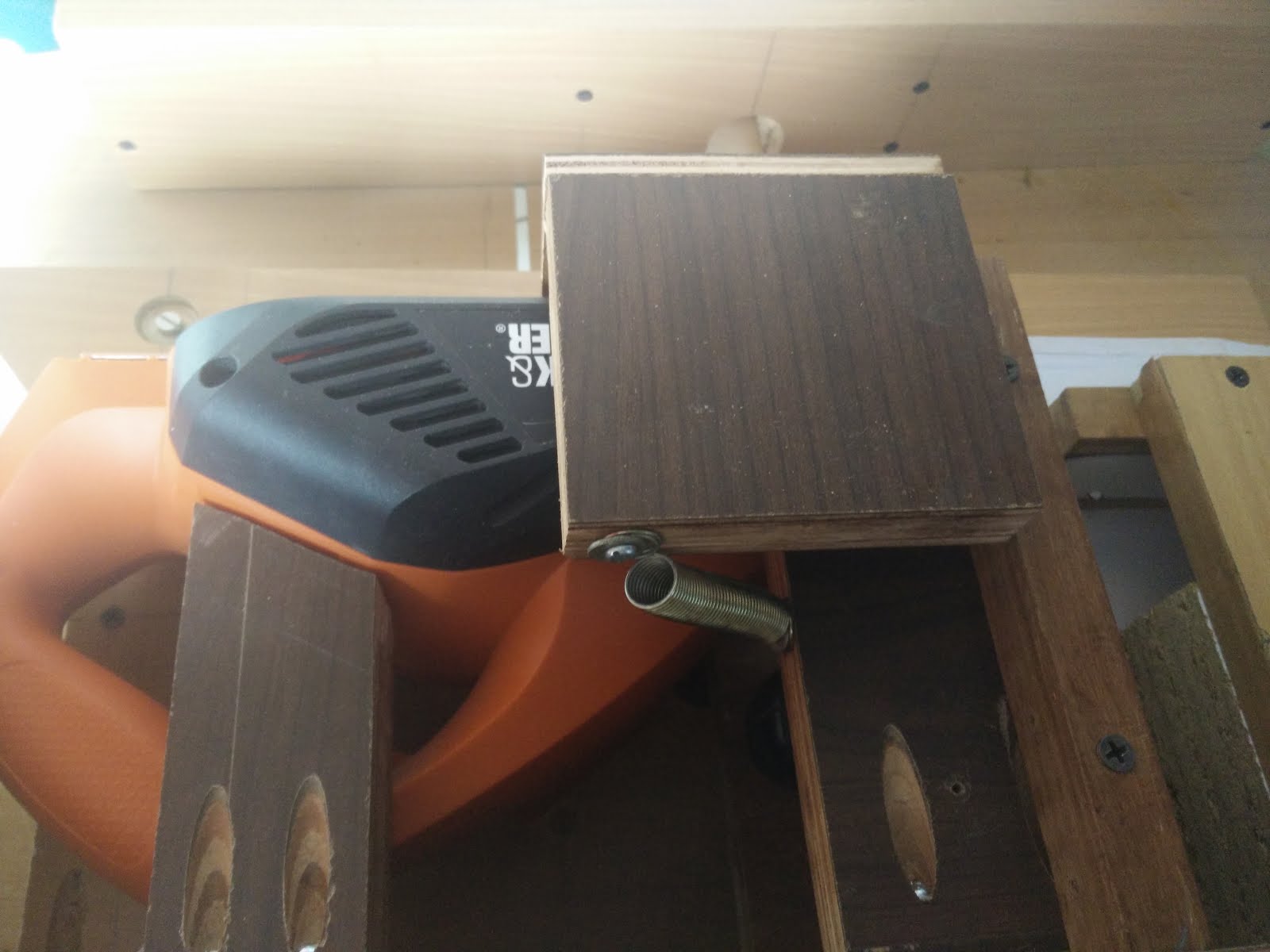 Baijal DIY: DIY Jointer using a Power Planer