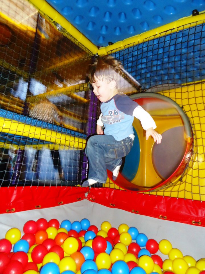 Apedaile 6: Ball Pit