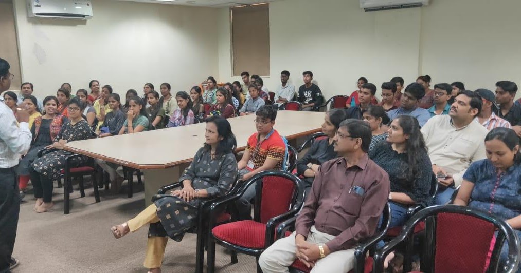 FYI@Librarian: Guest Lecture at NKTT College of Arts and Commerce on ...