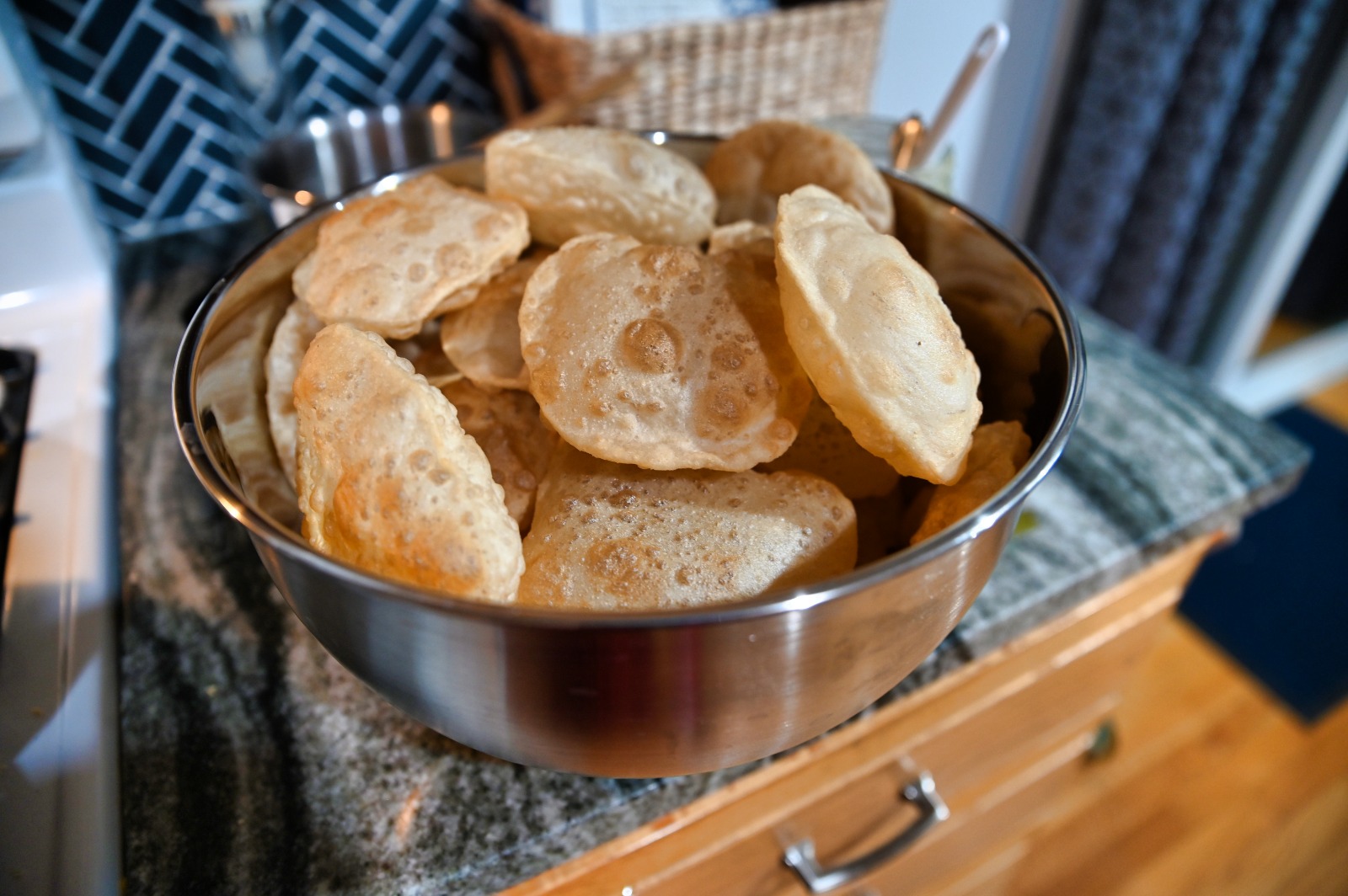 Life Without Alu?: Luchi – Deep Fried Puffed Bread