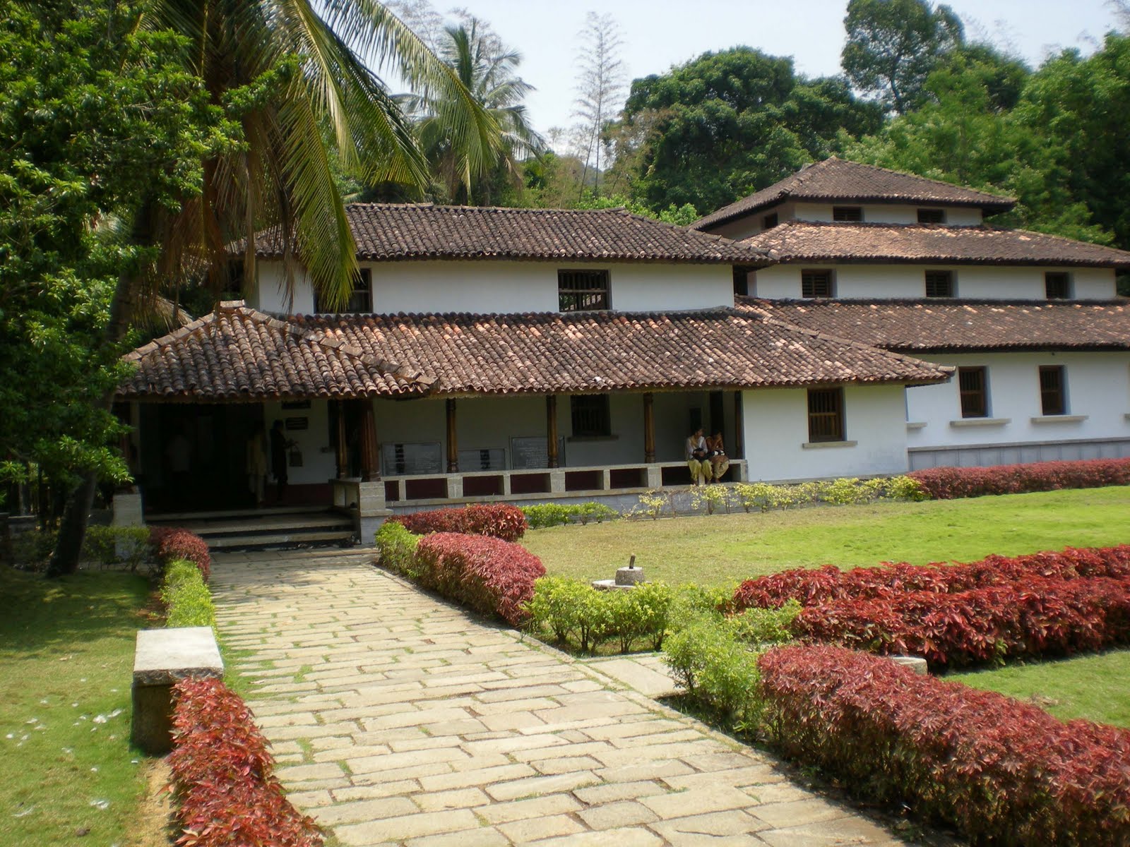 srikanthsiddapura: Kuvempu house at Kuppalli.