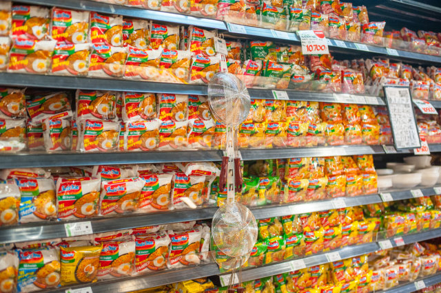 Lisa Aprilia's Story: Jalur Distribusi PT. Indofood Sukses Makmur, Tbk