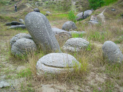 Shadows of the Past: Mysterious Romania (XVI) The Living Stones