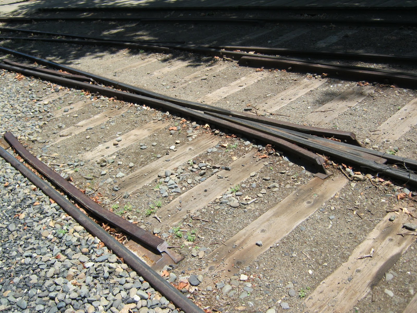 The Model Railroader's Notebook: Three Way Stub Switch or Turnout ...