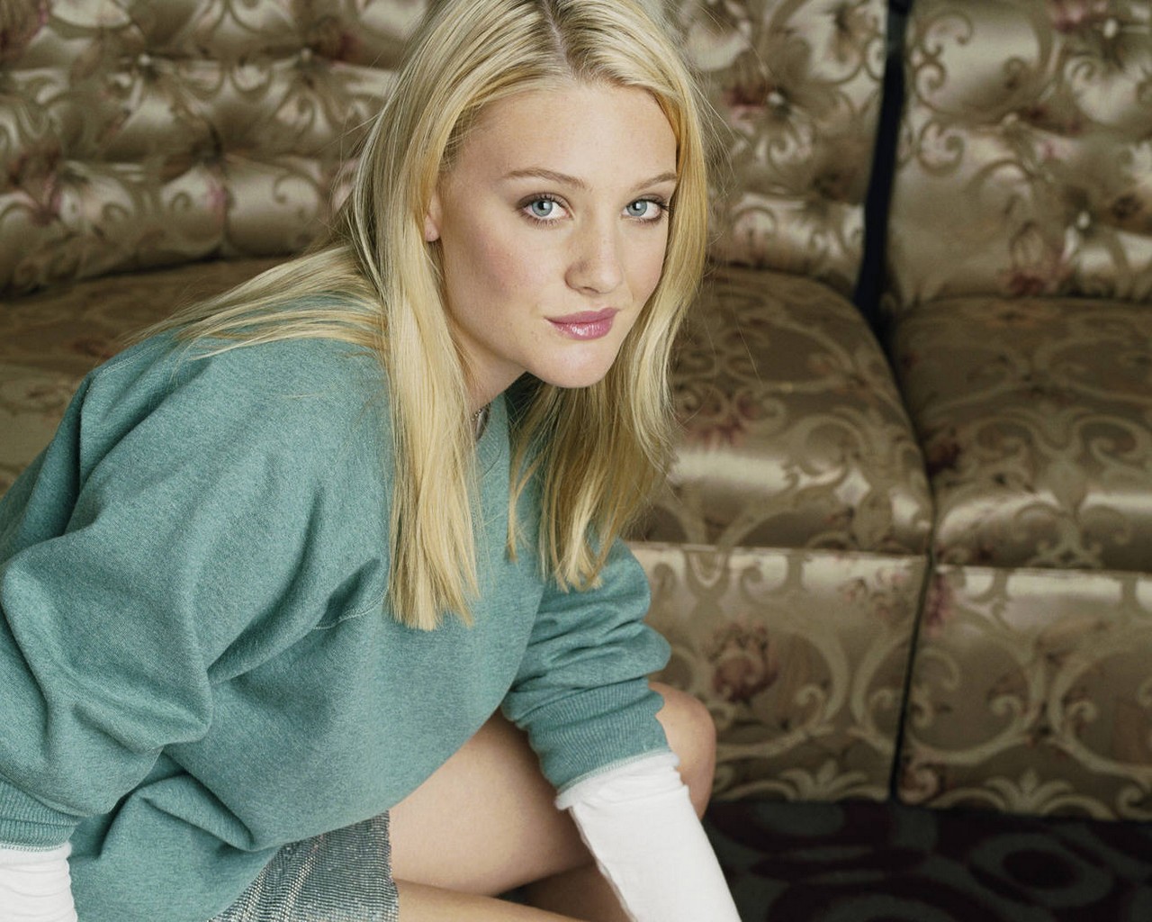 Romola Garai Hd Wallpapers ~ Wall Pc