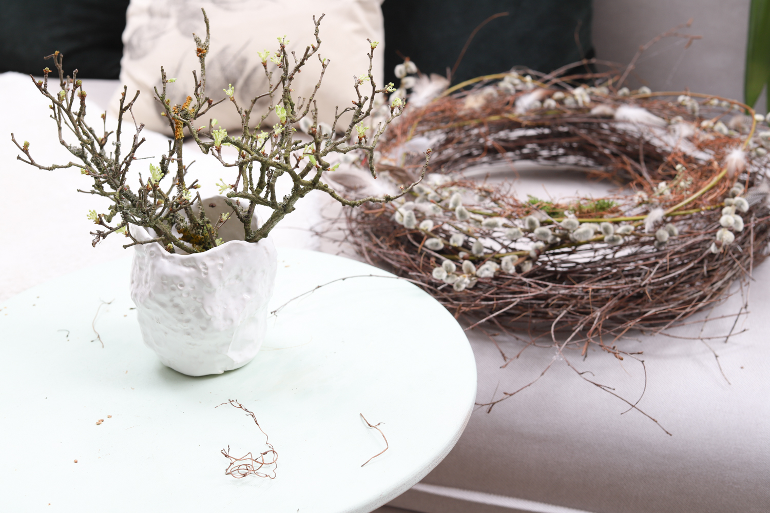 Vyrobte si jarní věnec na dveře z přírodních materiálů | DIY PROJEKTY