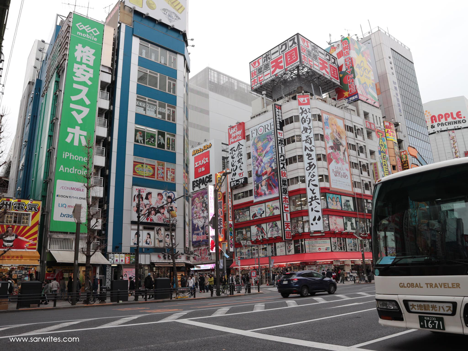 Snaps from Tokyo: Three Worlds In One Day - Sar Writes