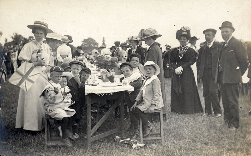 Fantastic Photos That Document Everyday Life during Edwardian Time ...