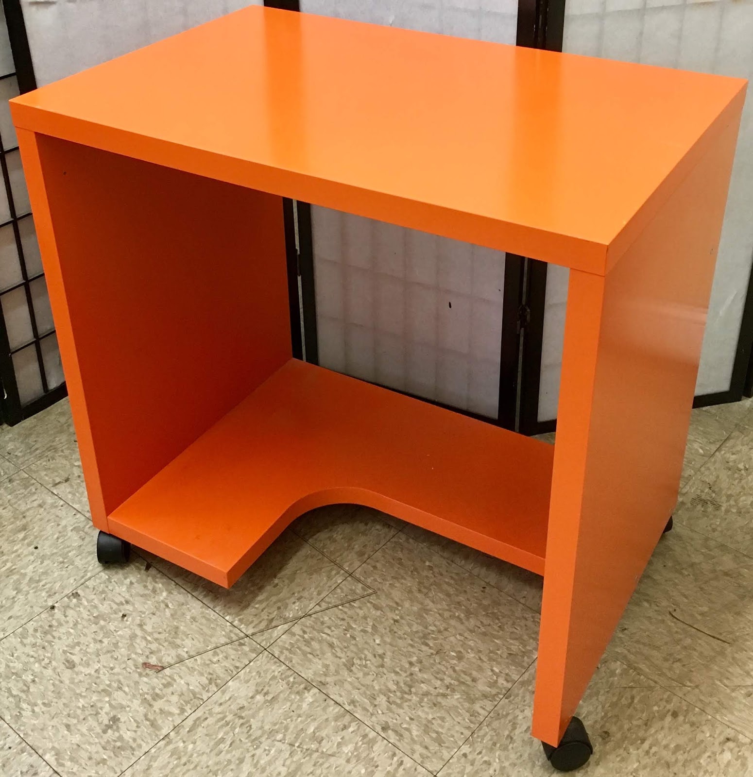 Uhuru Furniture & Collectibles: #467942 Orange 30"w x 30"h x 19"d ...