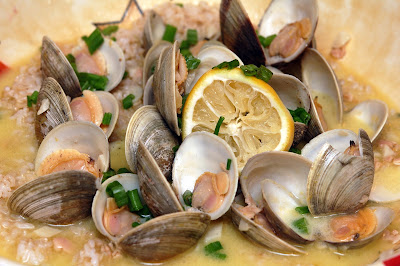 AWESOME WHITE CLAM SAUCE OVER BROWN RICE - Hugs and Cookies XOXO