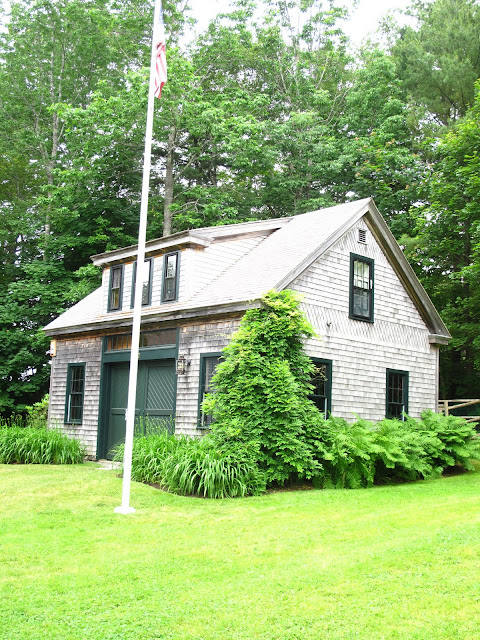 Hill Country House: Design - Maine House