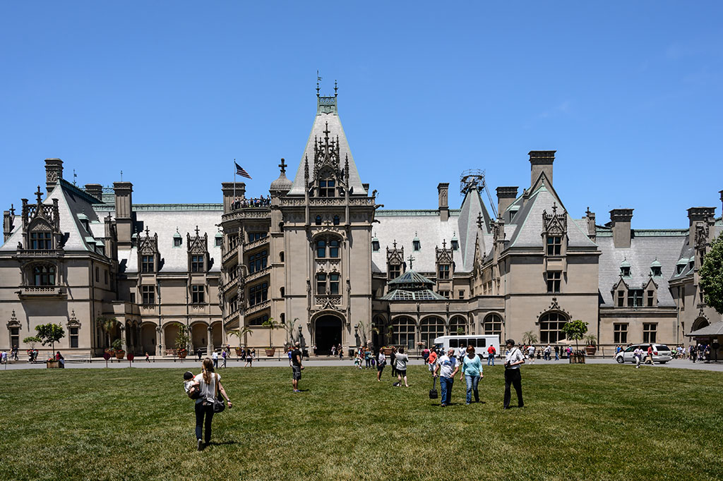 Bubba's Garage: Strolling the Grounds of the Biltmore House and Gardens