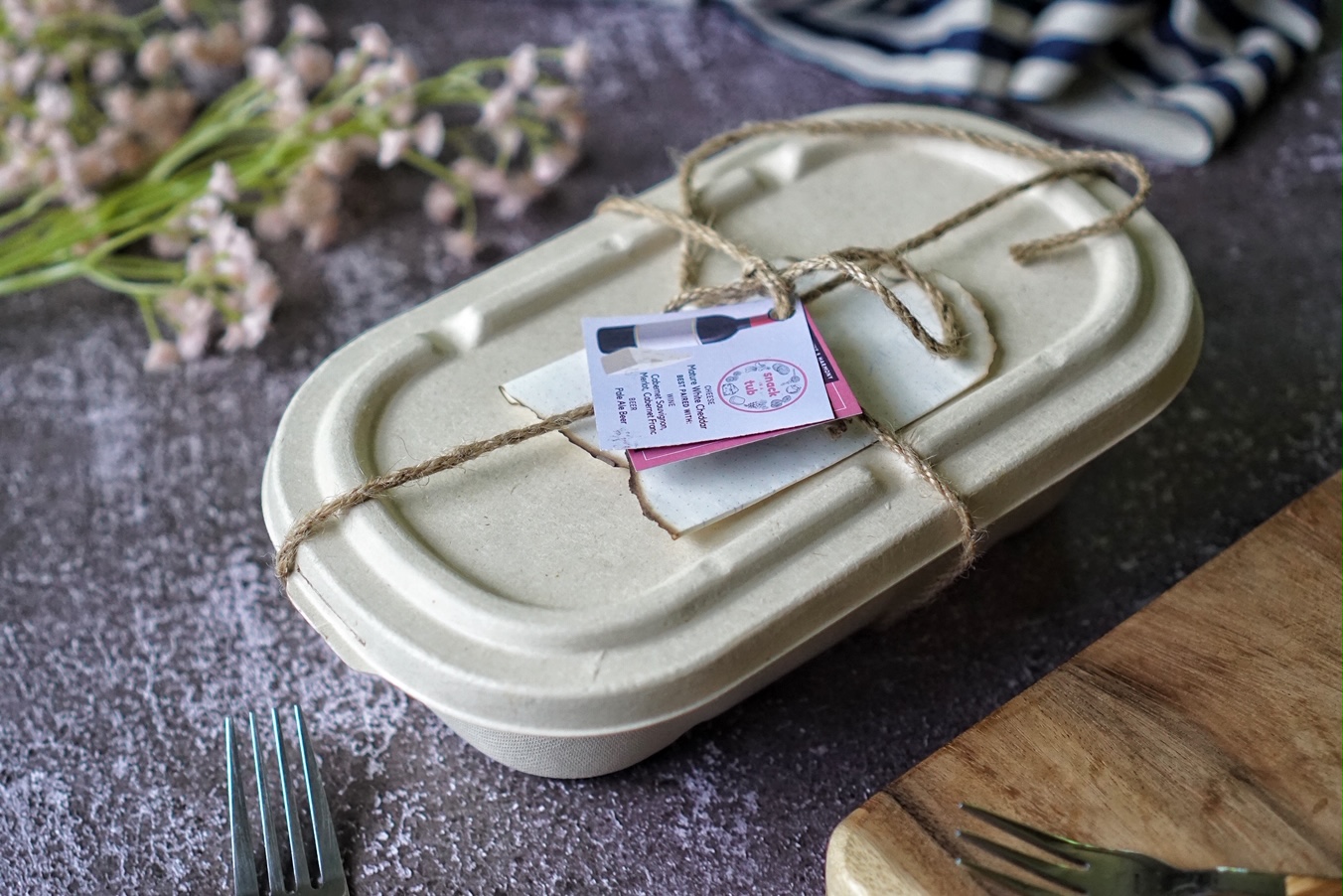 What Mary Loves: Food Delivery Favorite: Snack in a Tub's Cheese and ...