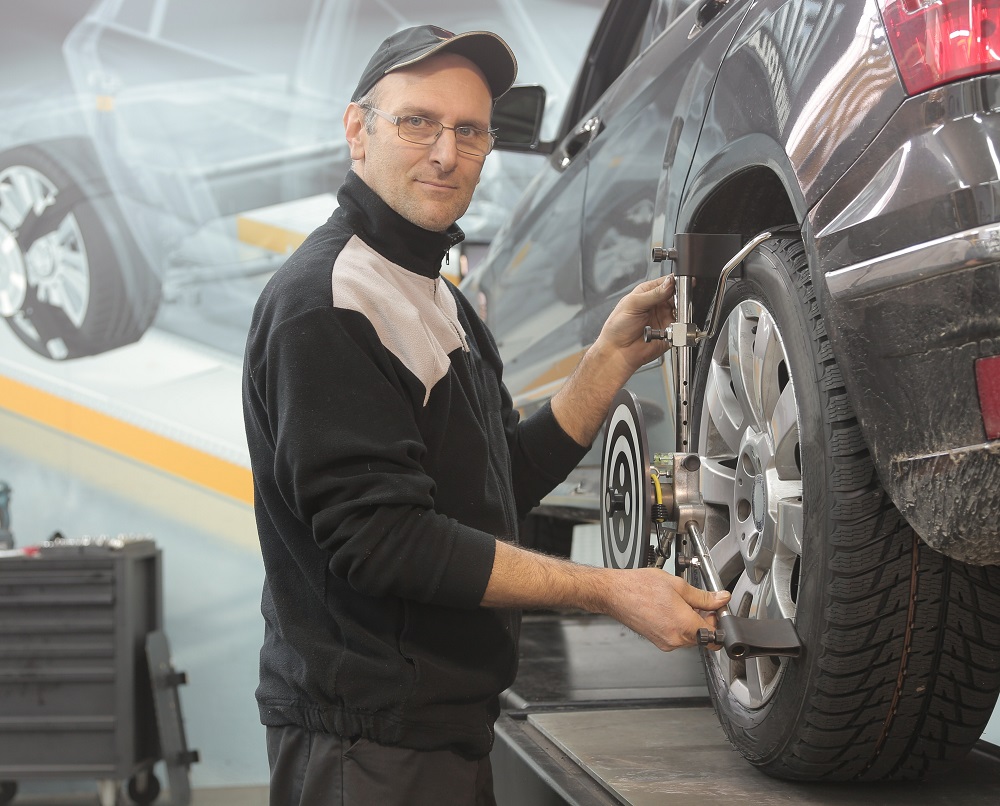 5 Best Services of a Tyre Service Mechanic
