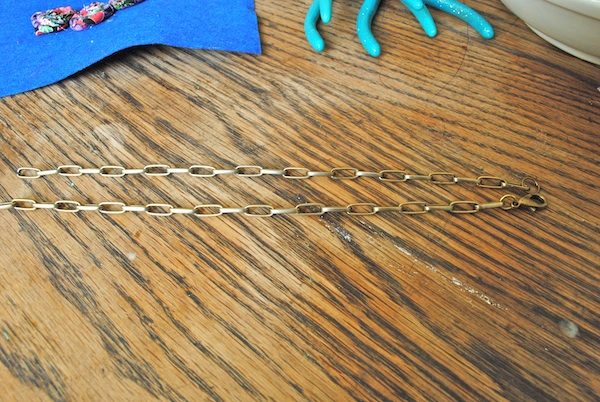 The Remodeled Life: DIY Rosette Necklace