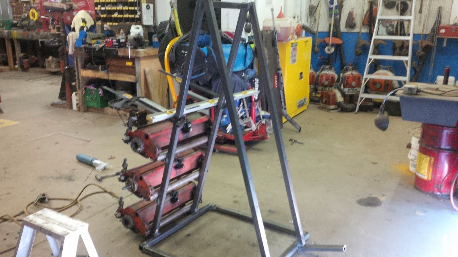 Bobs Shop: Reel rack build