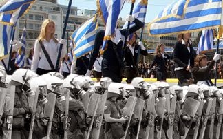 Μην κατέβεις στην παρέλαση που δεν μπορείς να τιμήσεις...