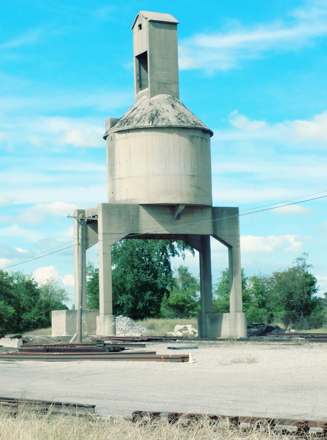 Towns and Nature: Clyman, WI: C&NW Coaling Tower