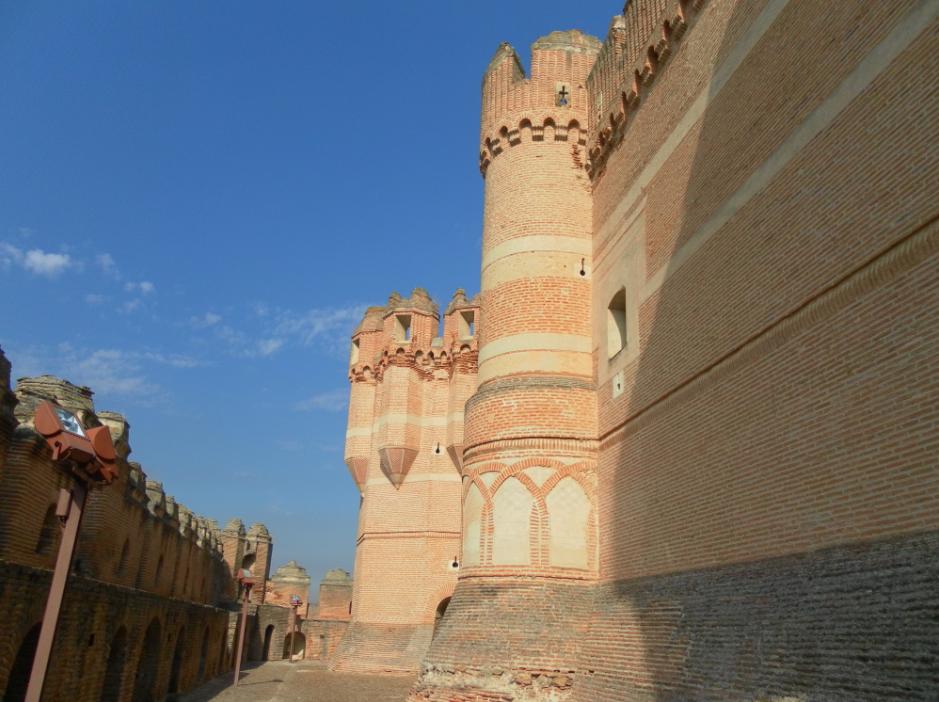 Siguiendo a Ulises: Tres pueblos y dos castillos: Coca, Olmedo y Cuéllar