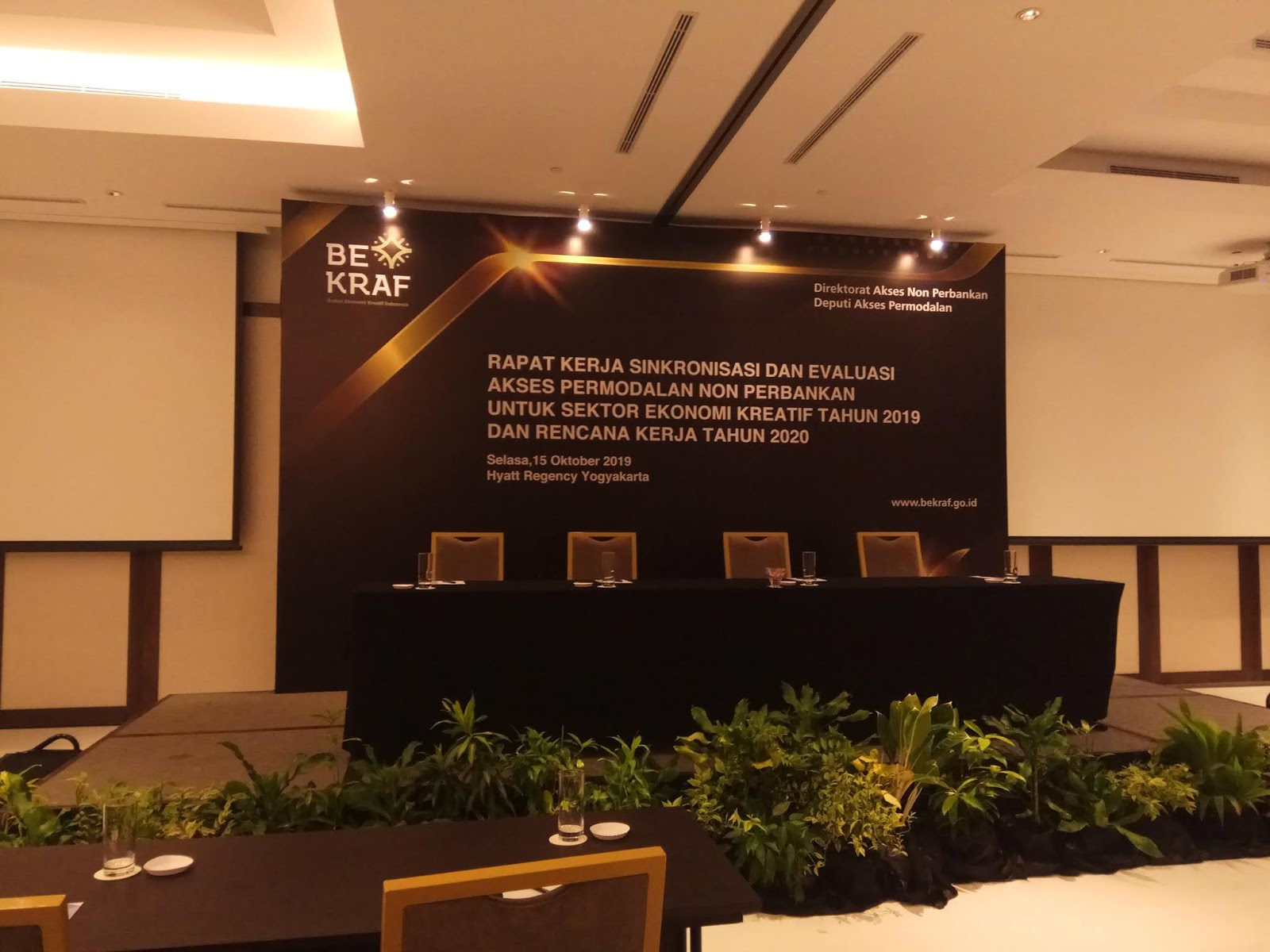 Backdrop Untuk Hotel Jogja