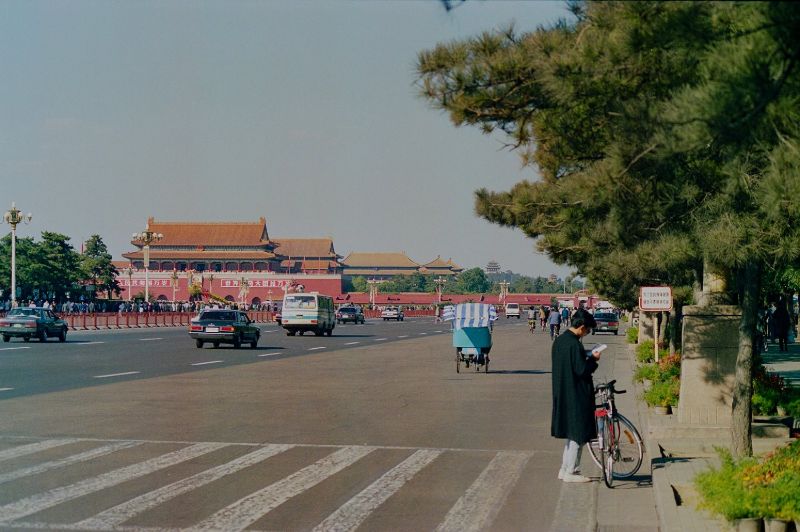 33 Fascinating Pics Capture Street Scenes of Beijing in 1990 ~ Vintage ...
