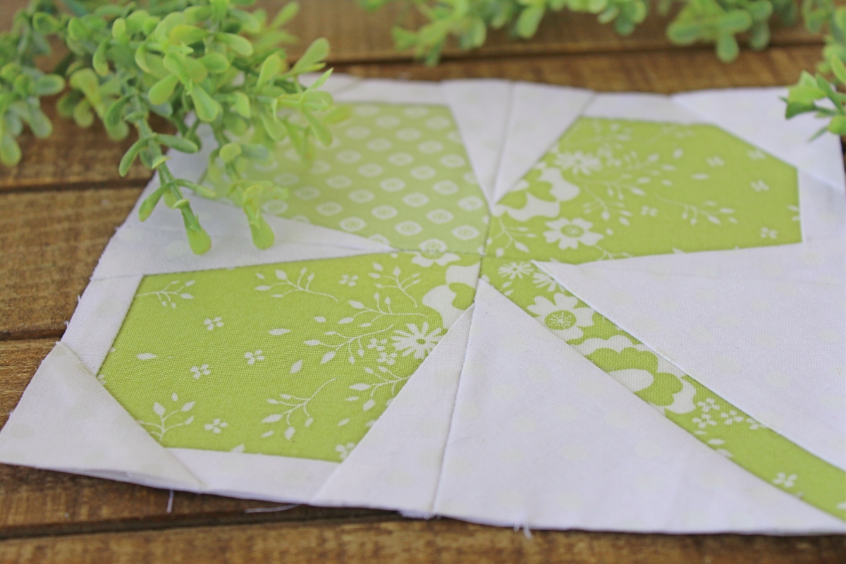 {Free Pattern} Shamrock FPP Block Pattern - 4 sizes - Threadbare Creations