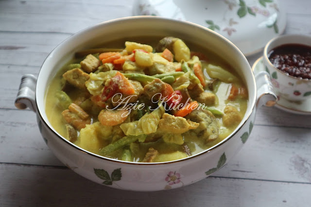 A Keeper Recipe Lontong dan Kuah lodeh - Azie Kitchen