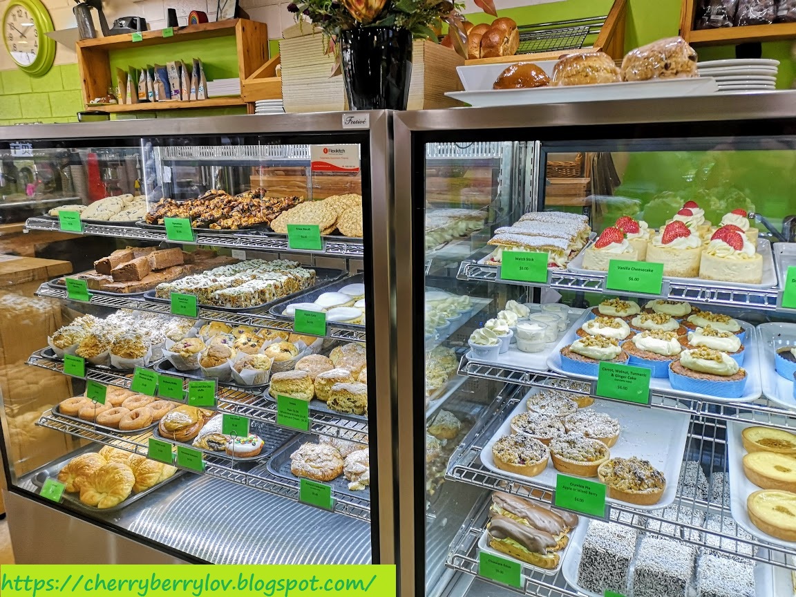 CherryBerry: 趴趴走 @ 两女自驾游墨尔本大洋路2019 (二) : Apollo Bay Bakery --- 带子派 ...