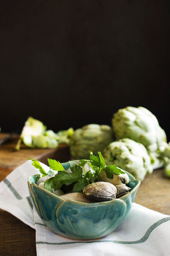 Alcachofas con almejas | Yerbabuena en la cocina