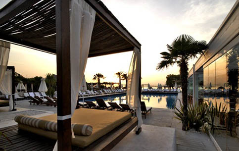 Luxury Apt w/Private Rooftop Pool in Glyfada, Athens: GLYFADA AREA & MAP