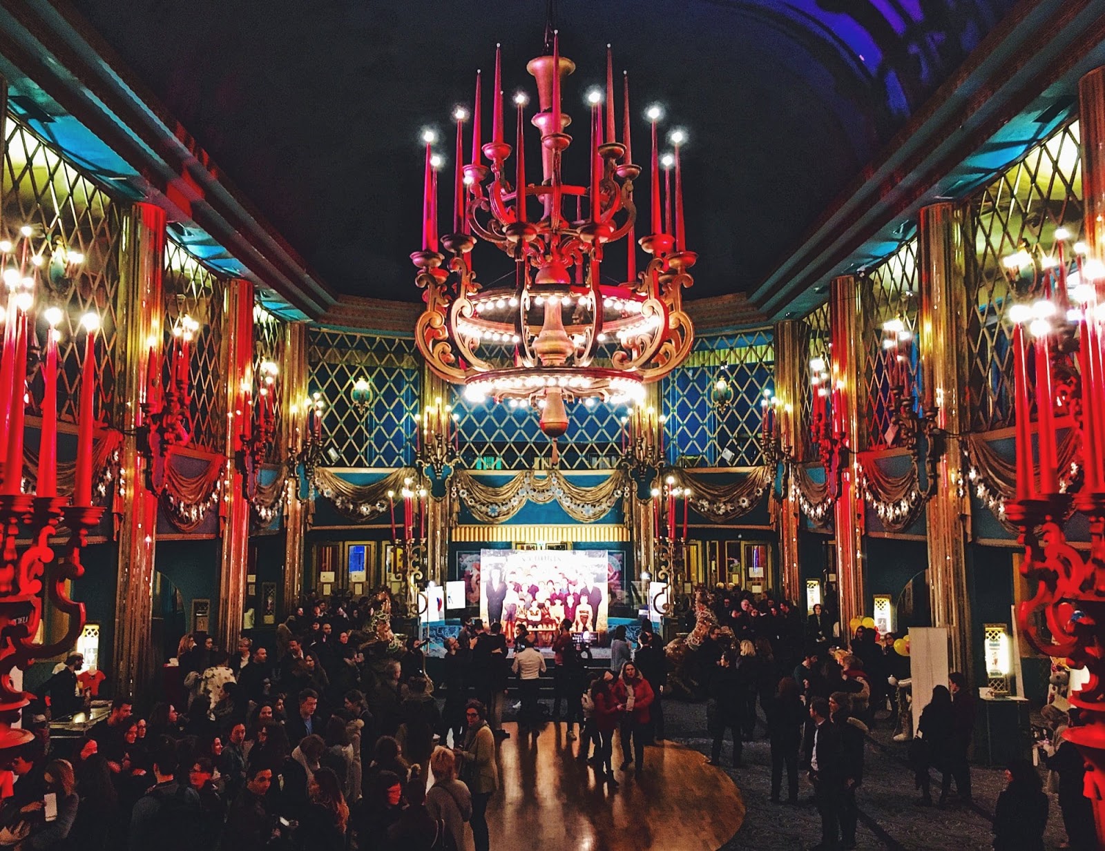 FOLIES BERGERE SHOWS photos - wallpapers | the fun bank