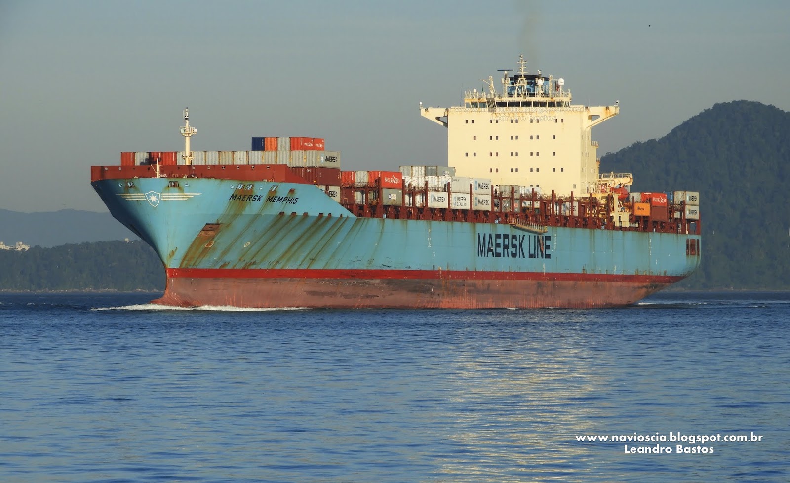 Navios de Santos & CIA: Navio MAERSK MEMPHIS