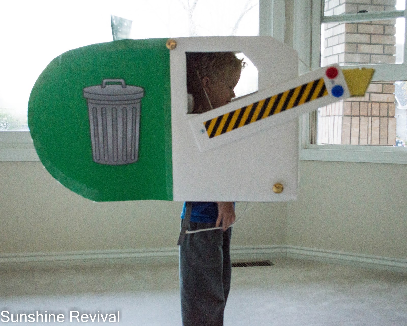 Sunshine Revival: Working Garbage Truck Halloween Costume