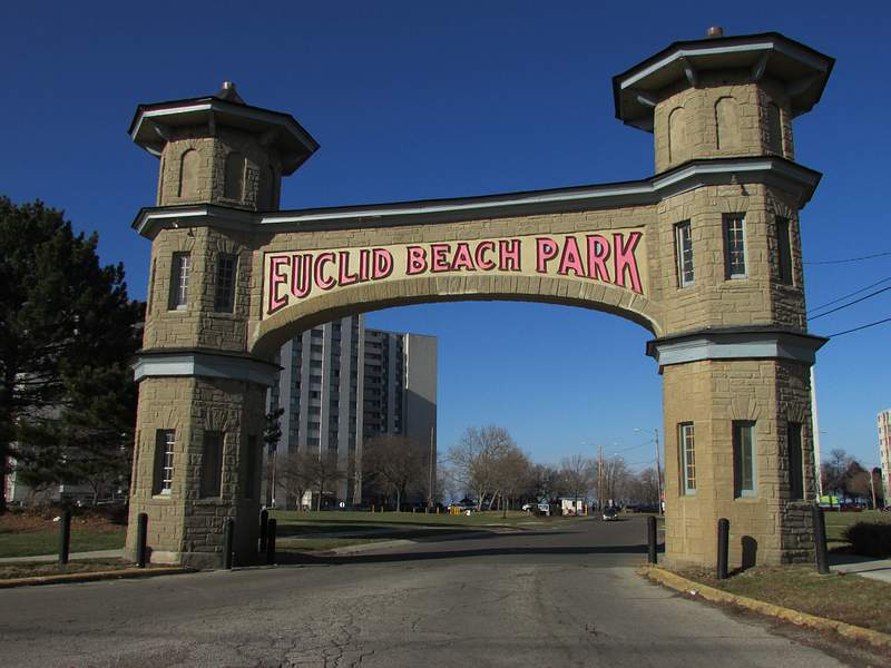 a voice from the rustbelt: Euclid Beach Pier