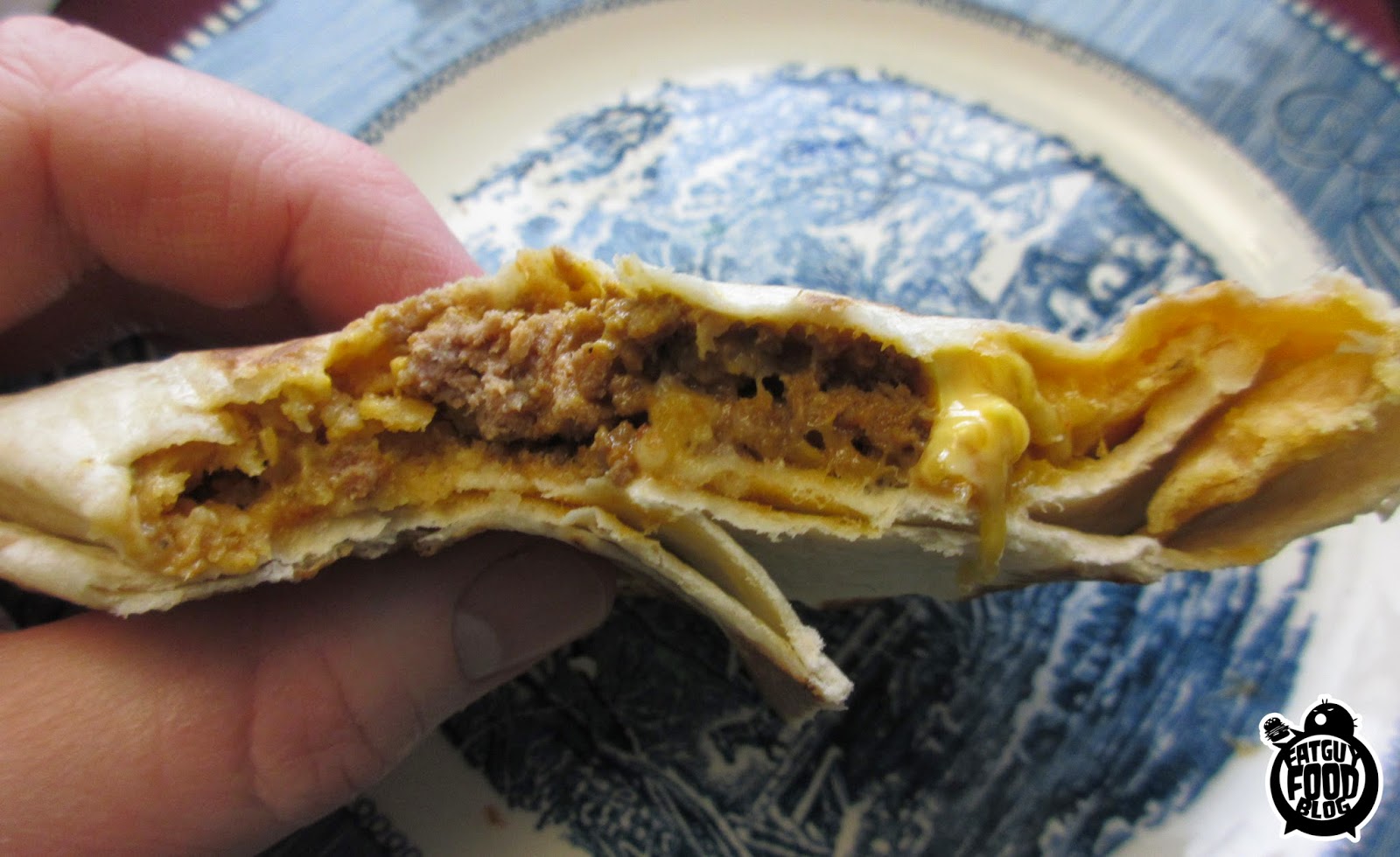 FATGUYFOODBLOG: Taco Bell's New Crunchwrap Sliders!