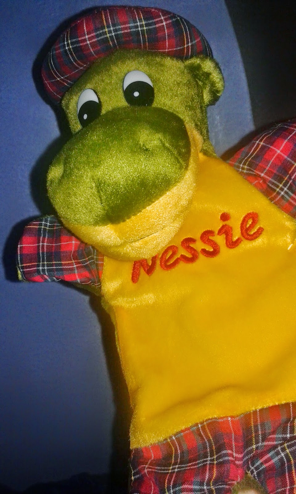 COMPARTE CON ARTE: WE LOVE MYSTERIES! NESSIE, THE LOCH NESS MONSTER.