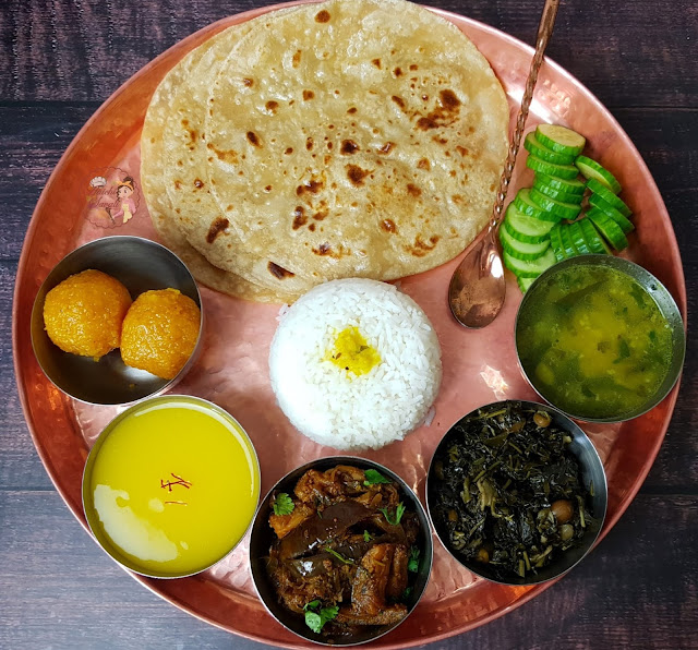 Homemade Vegetarian Festival Thali | Easy and Simple Veg.Thali - Aaichi ...