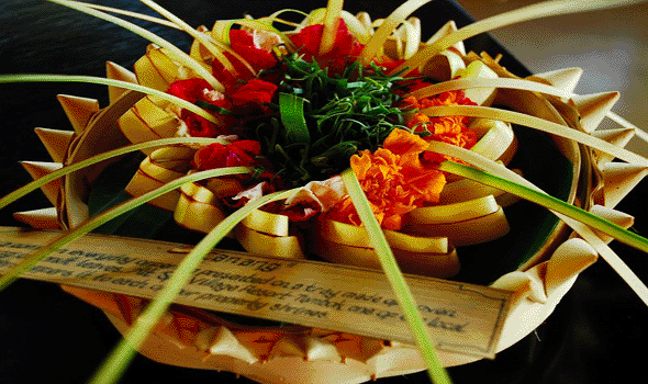 Bali Free Information: Canang Sari Bali Hinduism Culture