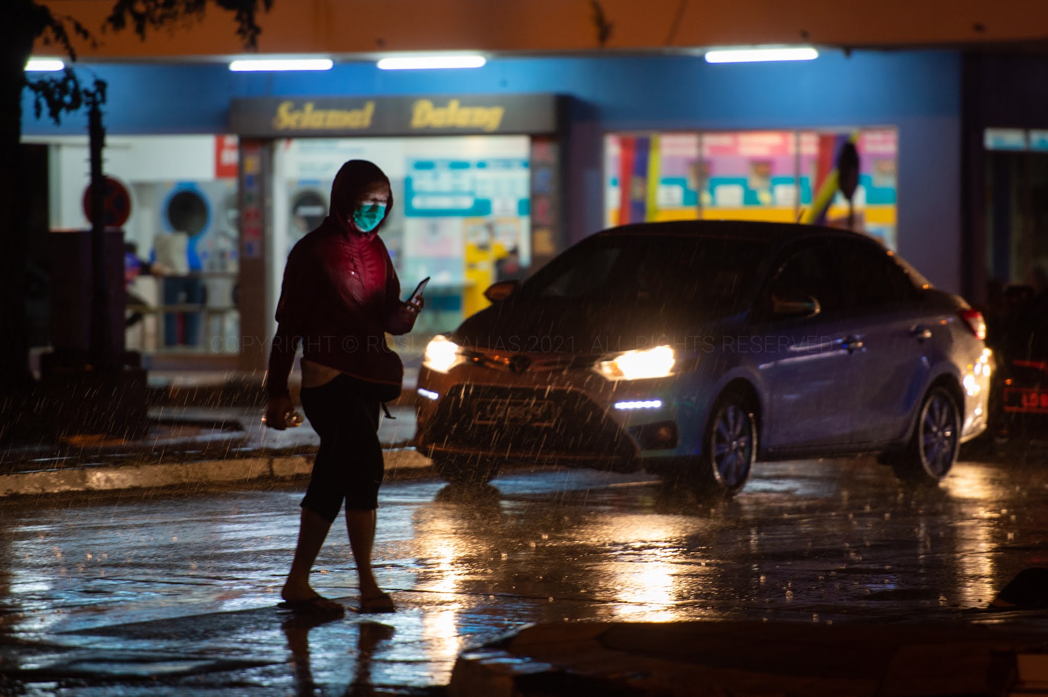 Suasana malam di Bandar Labuan