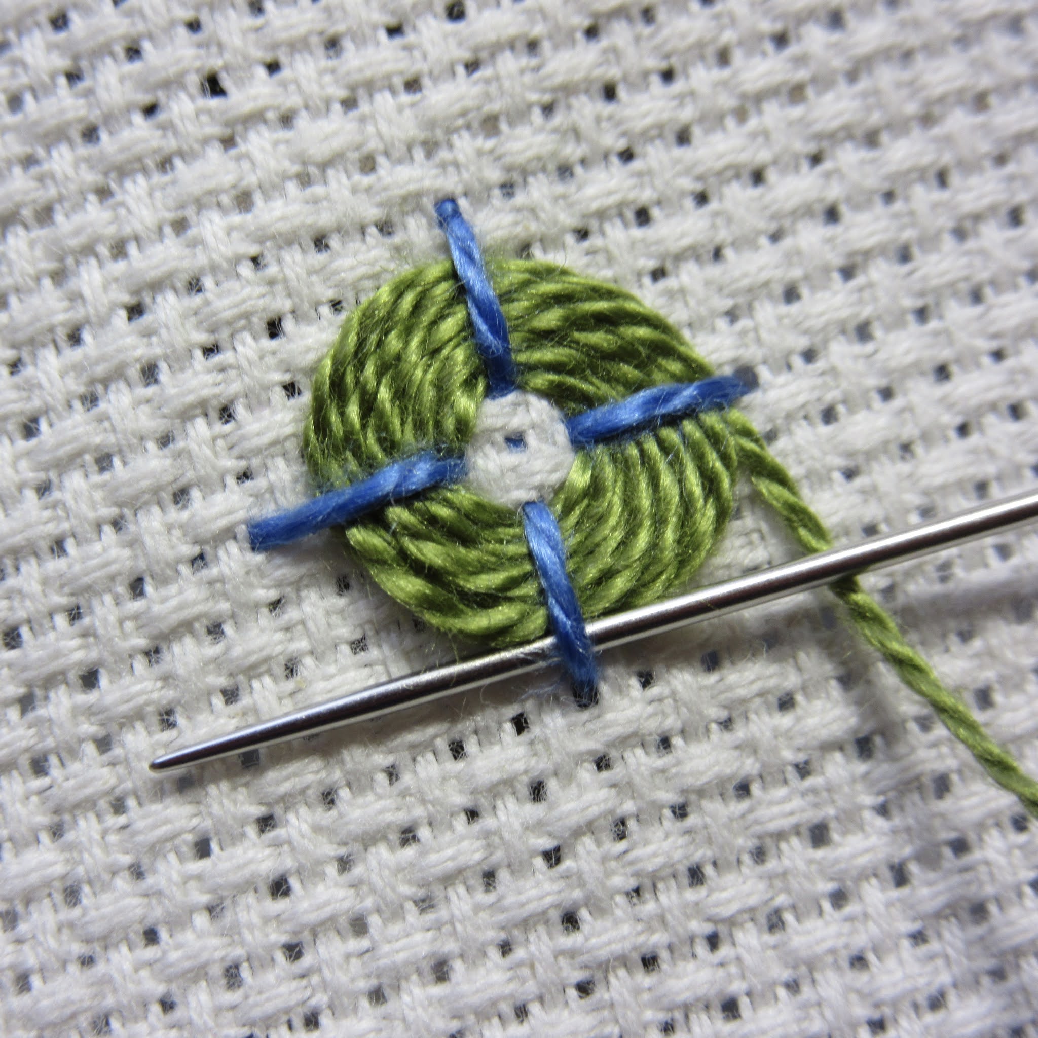 Queenie's Needlework: Sunday Stitch School - Lesson 147: Woven Circle ...