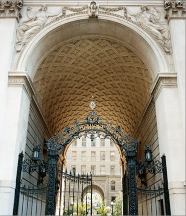 Diy Home Decorators: The Apthorp, New York Renaissance Revival architecture