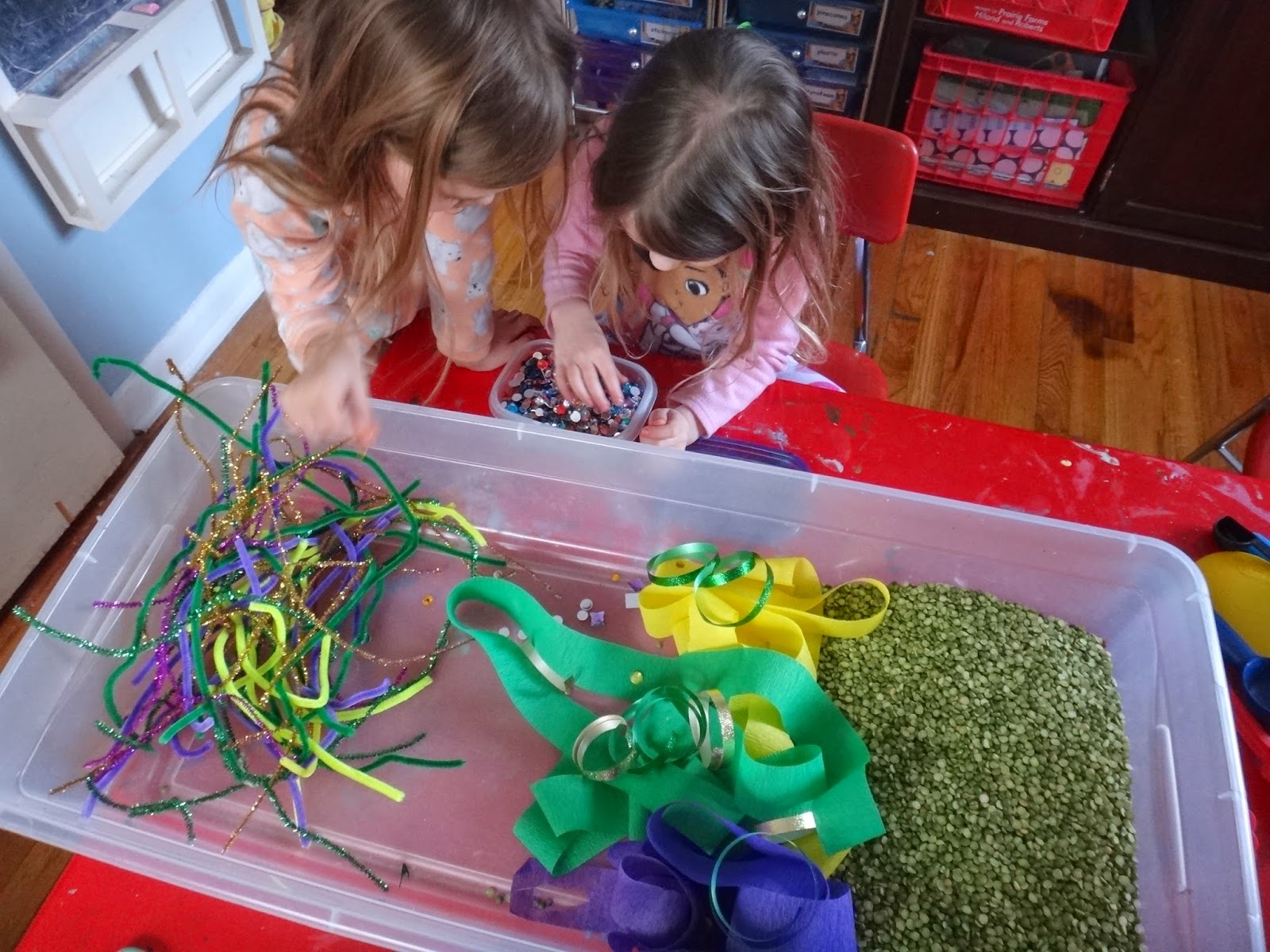 Little Stars Learning: Preschool Mardi Gras Sensory Bin