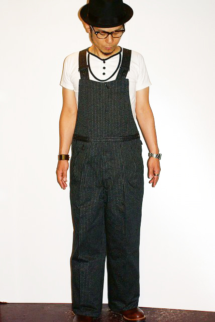 ADJUSTABLE COSTUME: Bib Overall