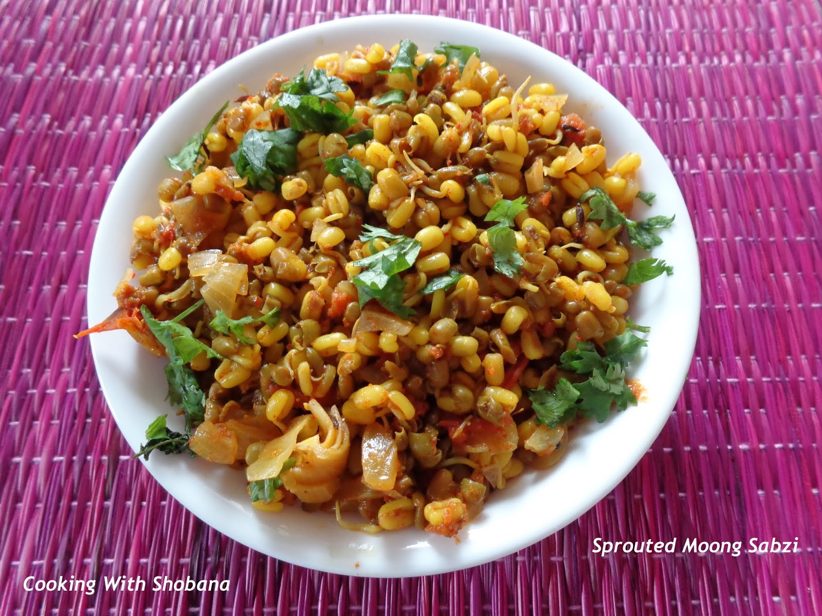 Cooking With Shobana : SPROUTED MOONG SABZI