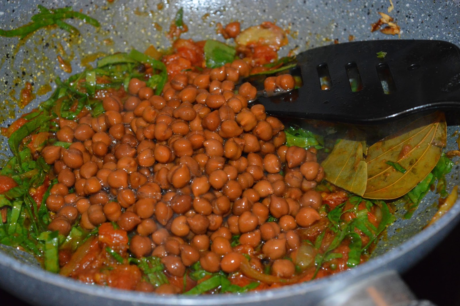 exotic-n-easy cooking: Channa Palak Pulao (Gram Spinach Rice)