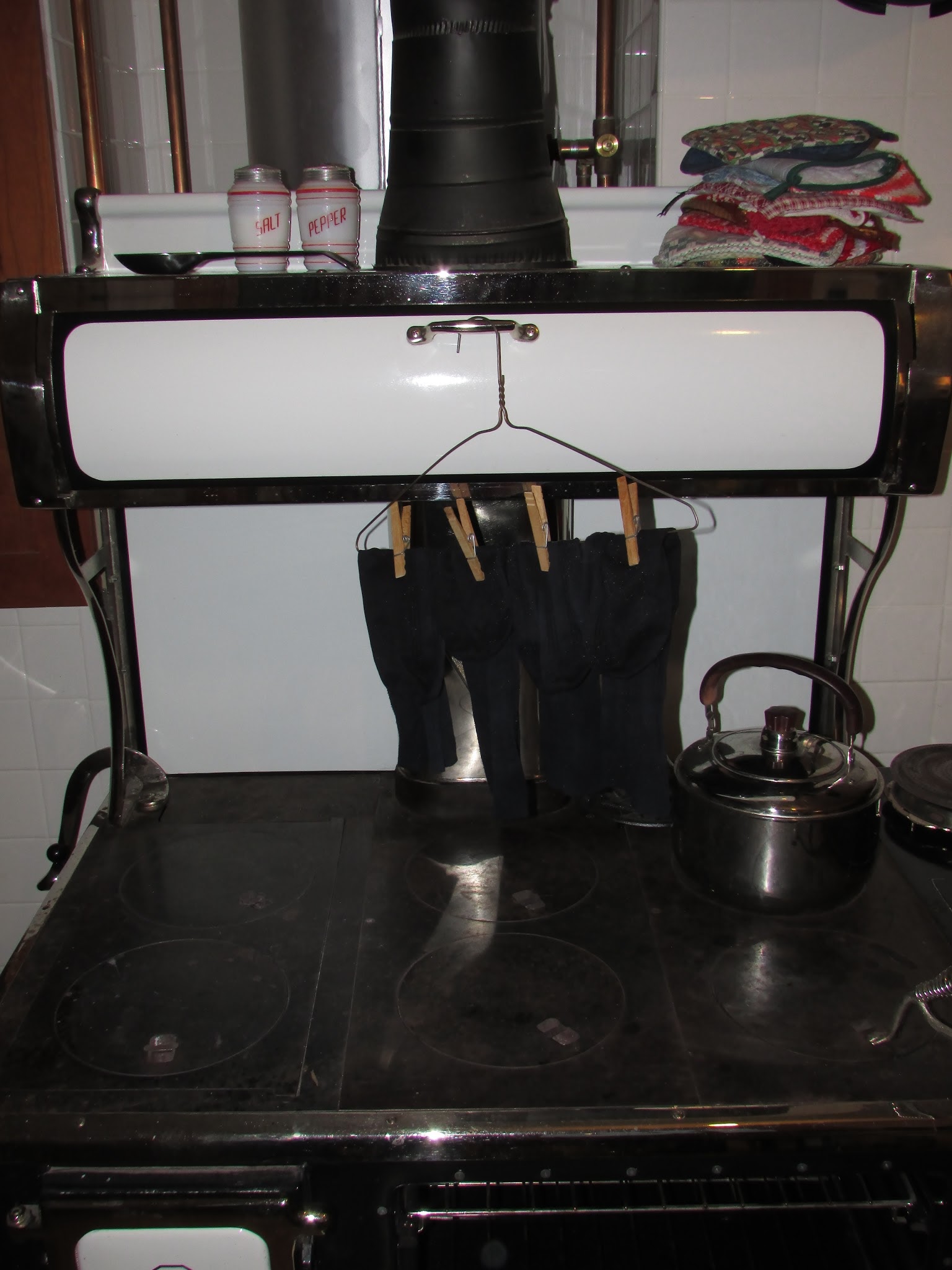 Wood Cookstove Cooking: Economizing with Your Wood Cookstove