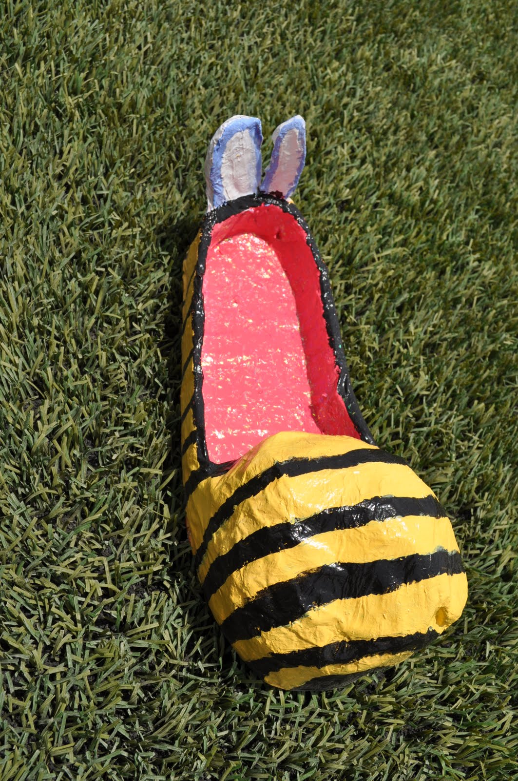 I teach art: Bug Shoe Design