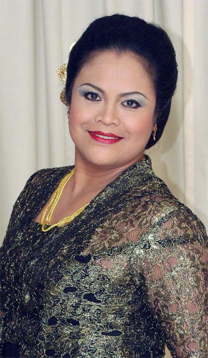 Minggu Menghargai Pelakon Veteran Di Facebook