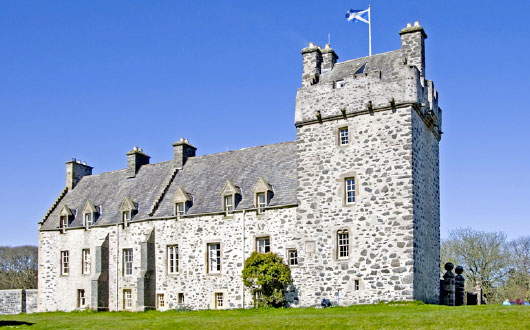 Landed families of Britain and Ireland: (57) Agnew of Lochnaw Castle ...