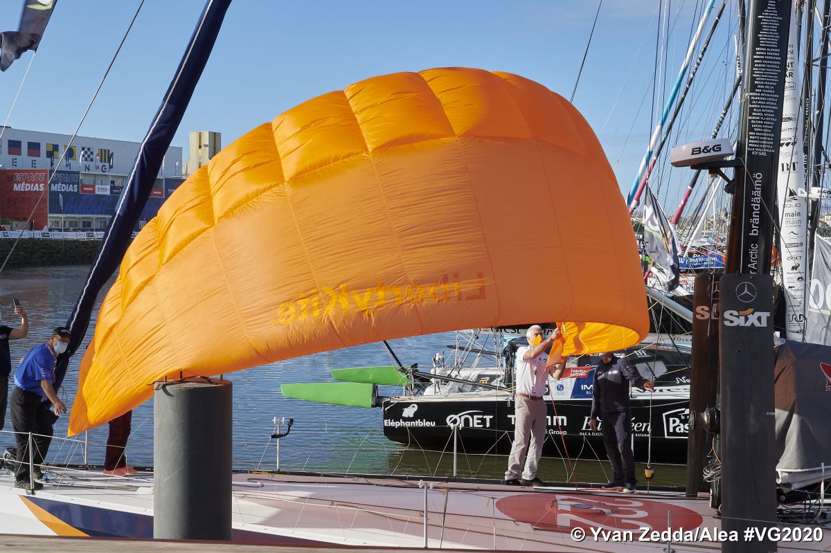 Yves Parlier équipe huit marins du Vendée Globe, Giraud, Ruyant ...